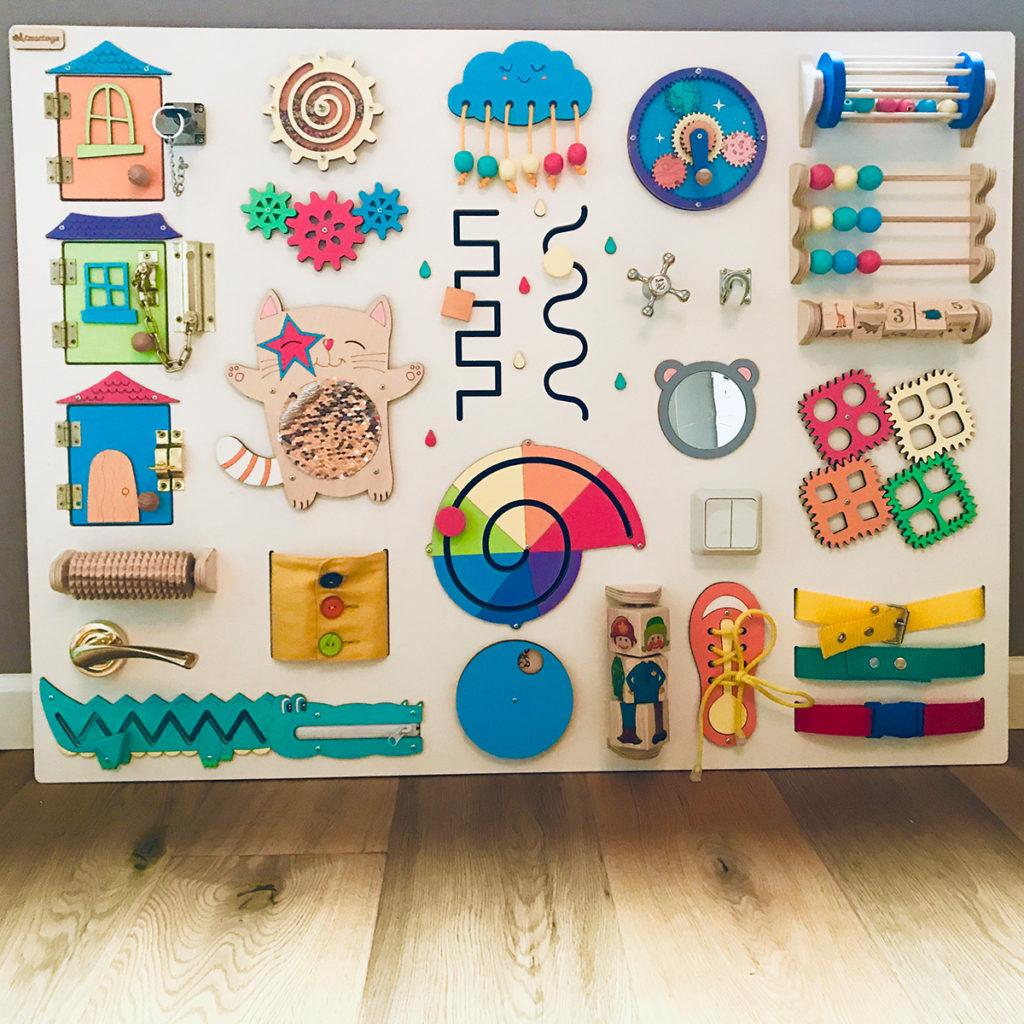 Activity Board 75x50 - truetoys